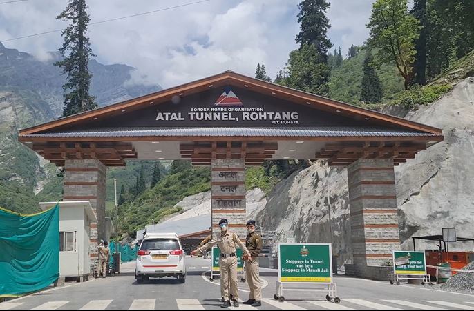 Book Your Hotels In Manali At Lowest Price With Color Stays